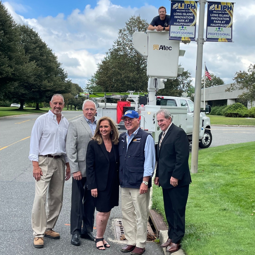 Elevating the Innovation Park with 400 Flags – BUSINESS GROWS HERE